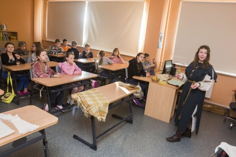 Izzina Latvijā dzīvojošo tautu tradīcijas - Jelgava