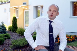 «Darba kvalitāti nedrīkst vērtēt pēc skolēnu vidējās atzīmes» - Jelgava